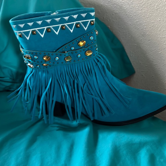 Ashro | Shoes | Ashro Carrie Fringe Bootie Teal Size 2m Never Worn ...